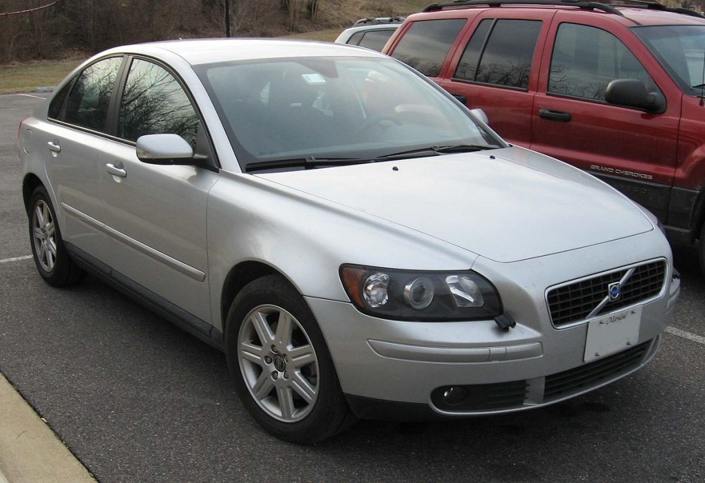 Verbrauch Volvo S40 | Benzin, Diesel | Realverbrauch & Tankvolumen