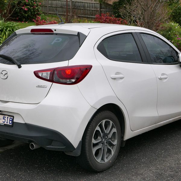 Mazda 2: Ratgeber, Hilfe, Anleitungen & Daten zum DY, DE & DJ