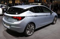 Opel Astra Tankdeckel ãƒæãââœffnen Knopf